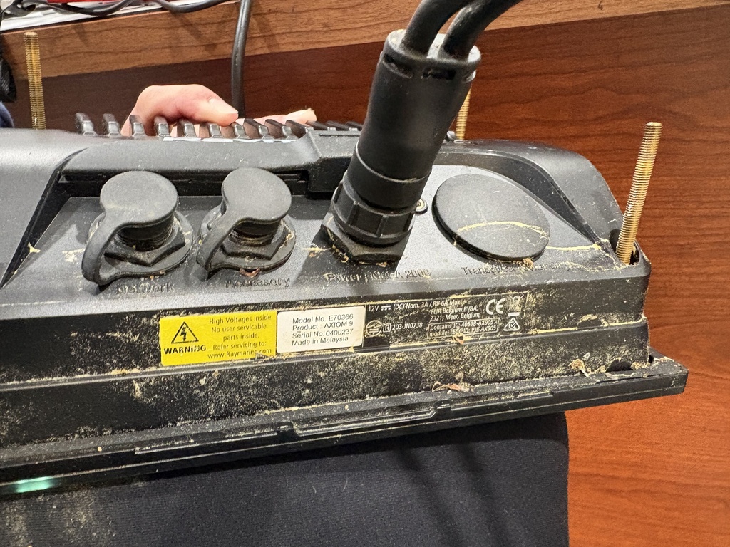 Raymarine Axiom 9 - 9" MFD Chartplotter